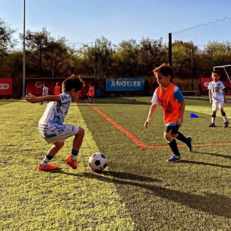 Recuerda, el que juega o debe de jugar, es tu hijo. | LA FUTBOLERIA CANARIA